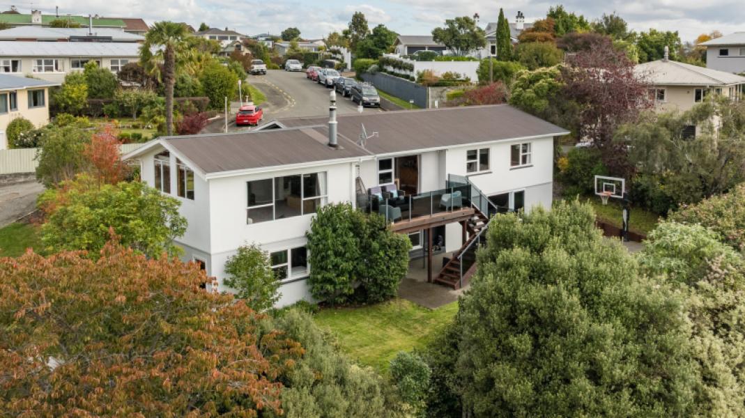 13 Kingsley Place, Richmond — Summit Real Estate