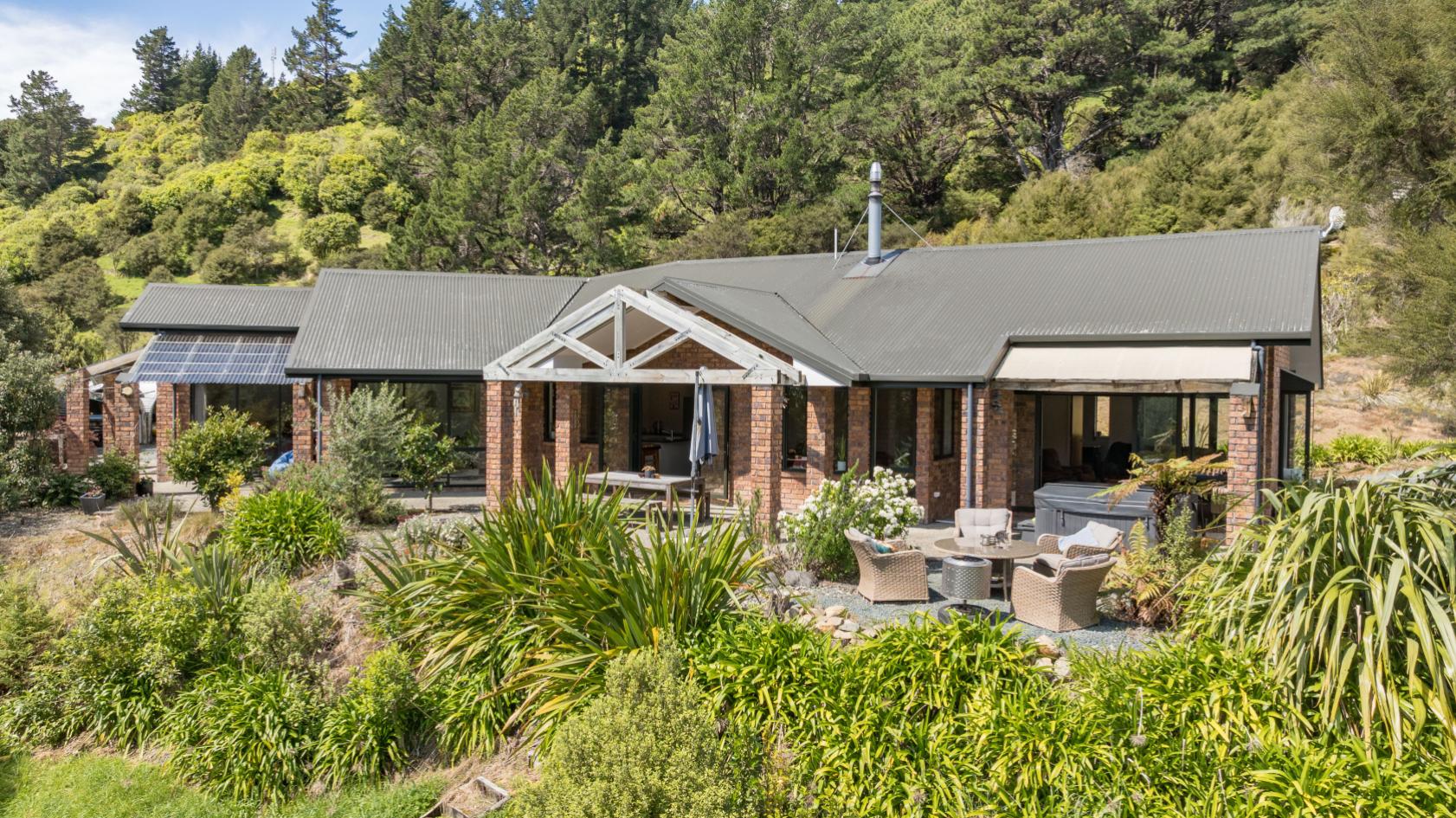 29 Macs Road, Hira — Summit Real Estate
