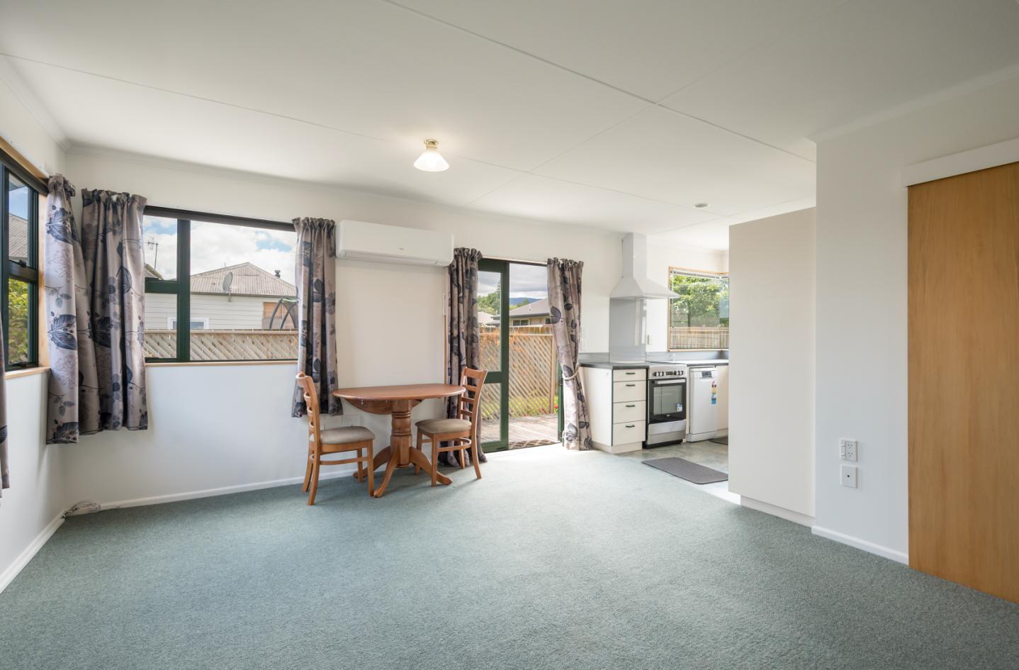 14 Fernlea Rise, Richmond — Summit Real Estate